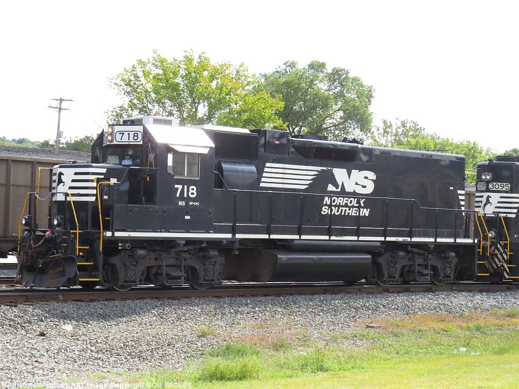 NS 718